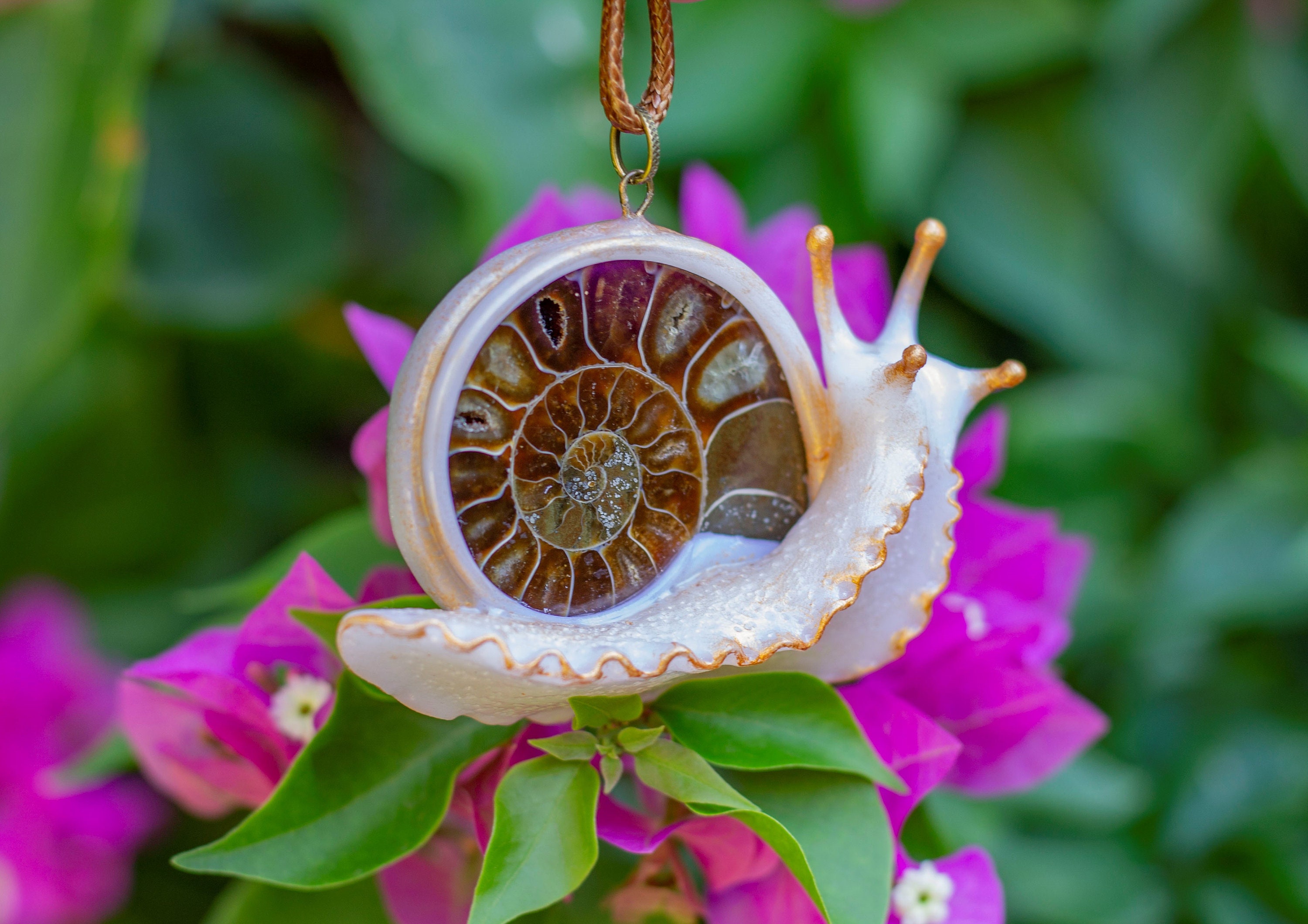 Ammonite Snail necklace jewelry - Etsy.de