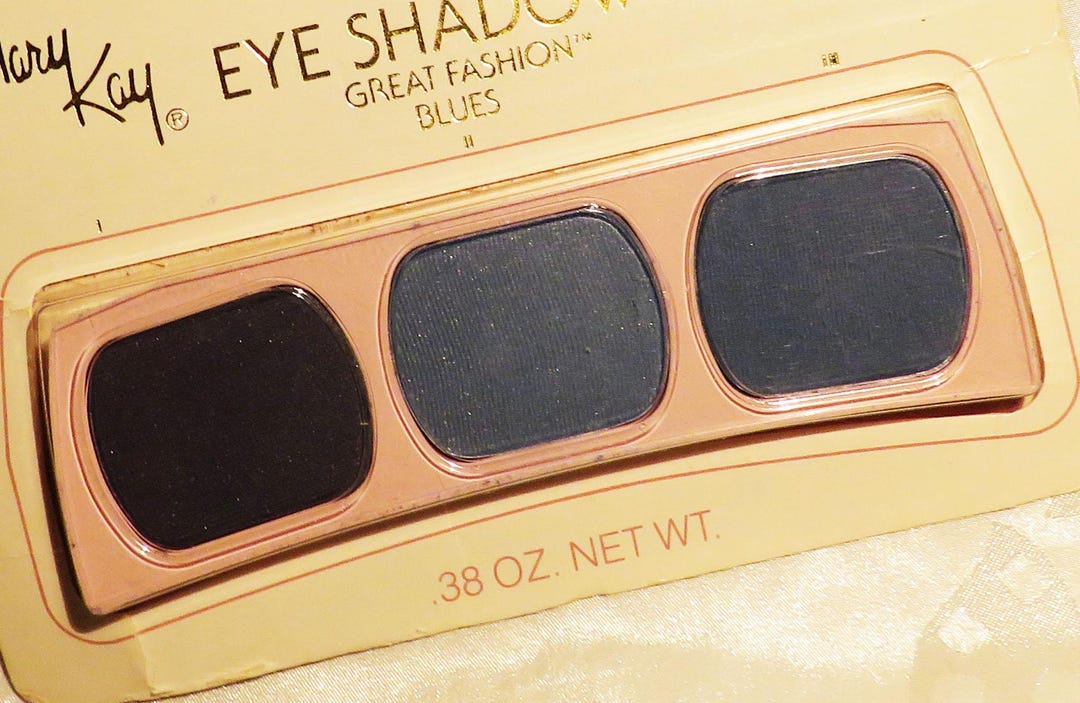 Mary Kay Eye Shadow Trio Palette Great Fashion Blues .38 Oz. of Color ...