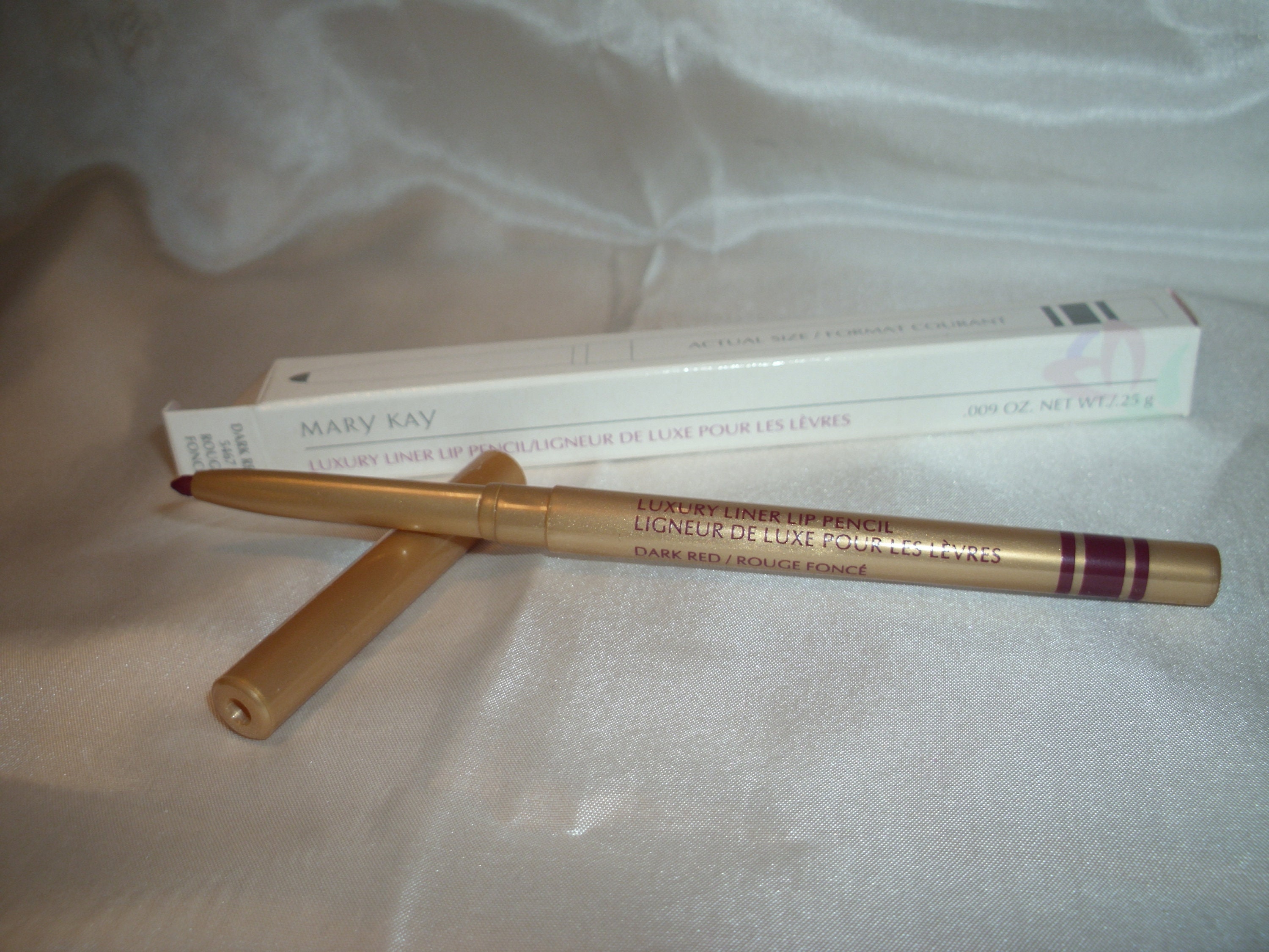 Mary Kay Luxury Lip Liner Pencil DARK RED Waterproof Applies Smoothly ...