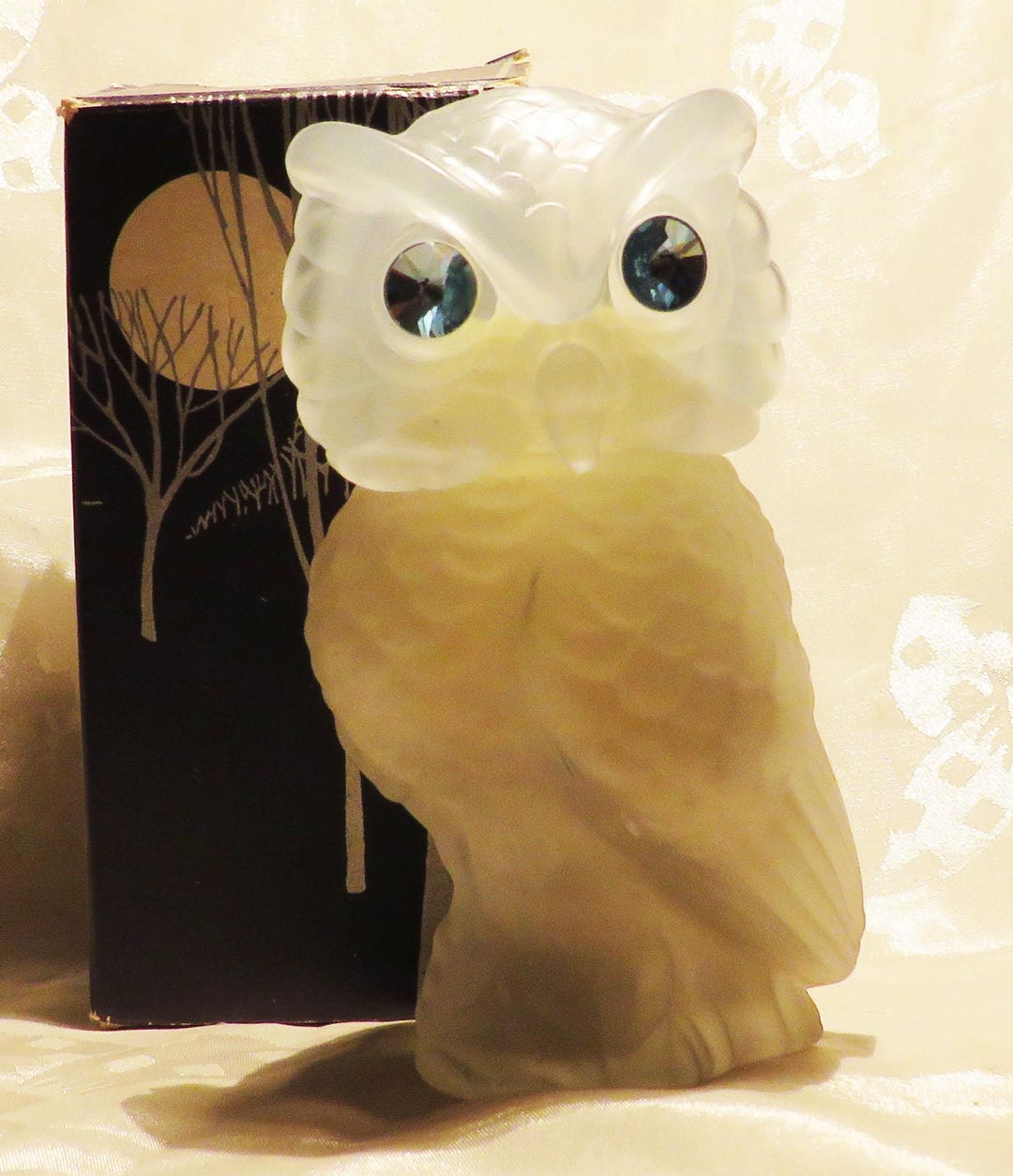 Avon Moonwind Snow Owl Powder Sachet Light Blue Bottle Feather ...