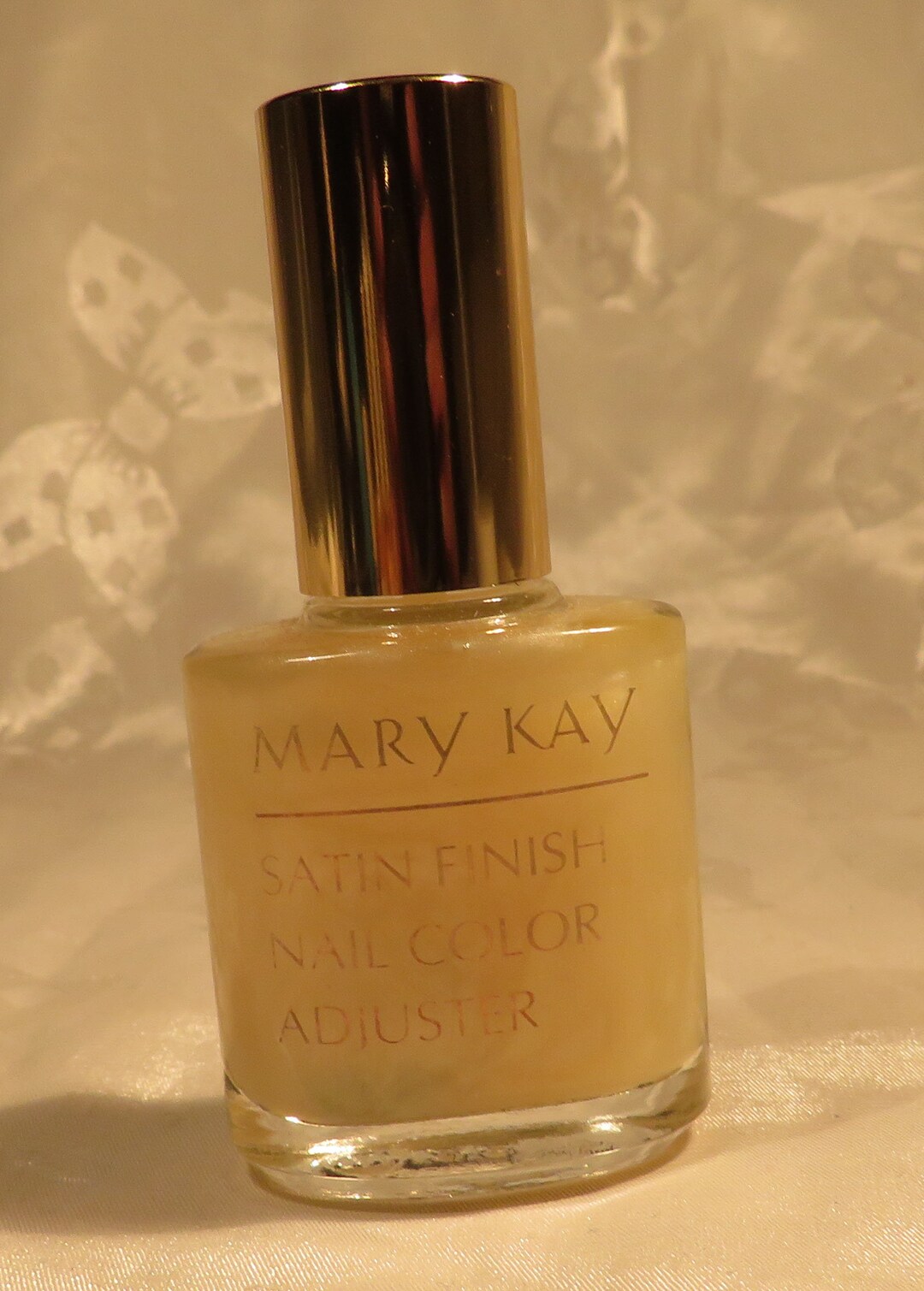 Mary Kay Satin Finish Nail Color Adjuster Lightens & Adds Shimmer ...