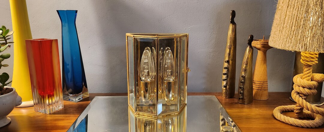 Vintage 4-sided Wall Light in Beveled Glass and Gilded Brass. Made in ...