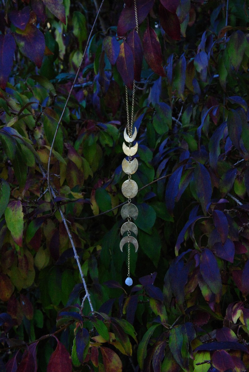 Collier Cycle lunaire en laiton martelé. Pièce - Etsy France