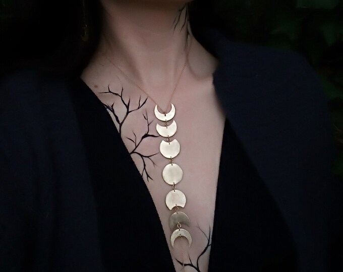 Collier Cycle lunaire en laiton martelé. Pièce - Etsy France