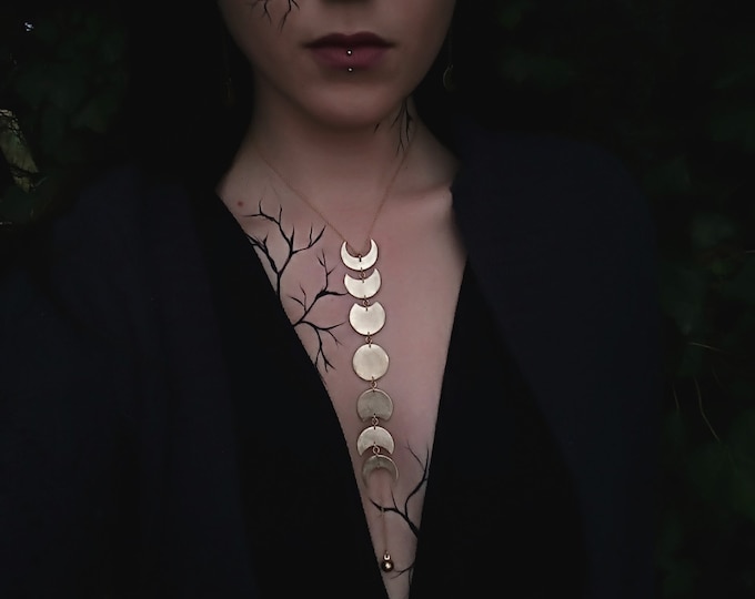 Collier Cycle lunaire en laiton martelé. Pièce - Etsy France