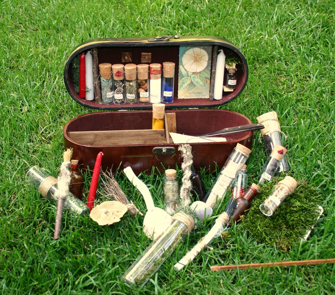 Witch's Suitcase for the Modern Witch TRAVEL WITCHCRAFT KIT Travel ...