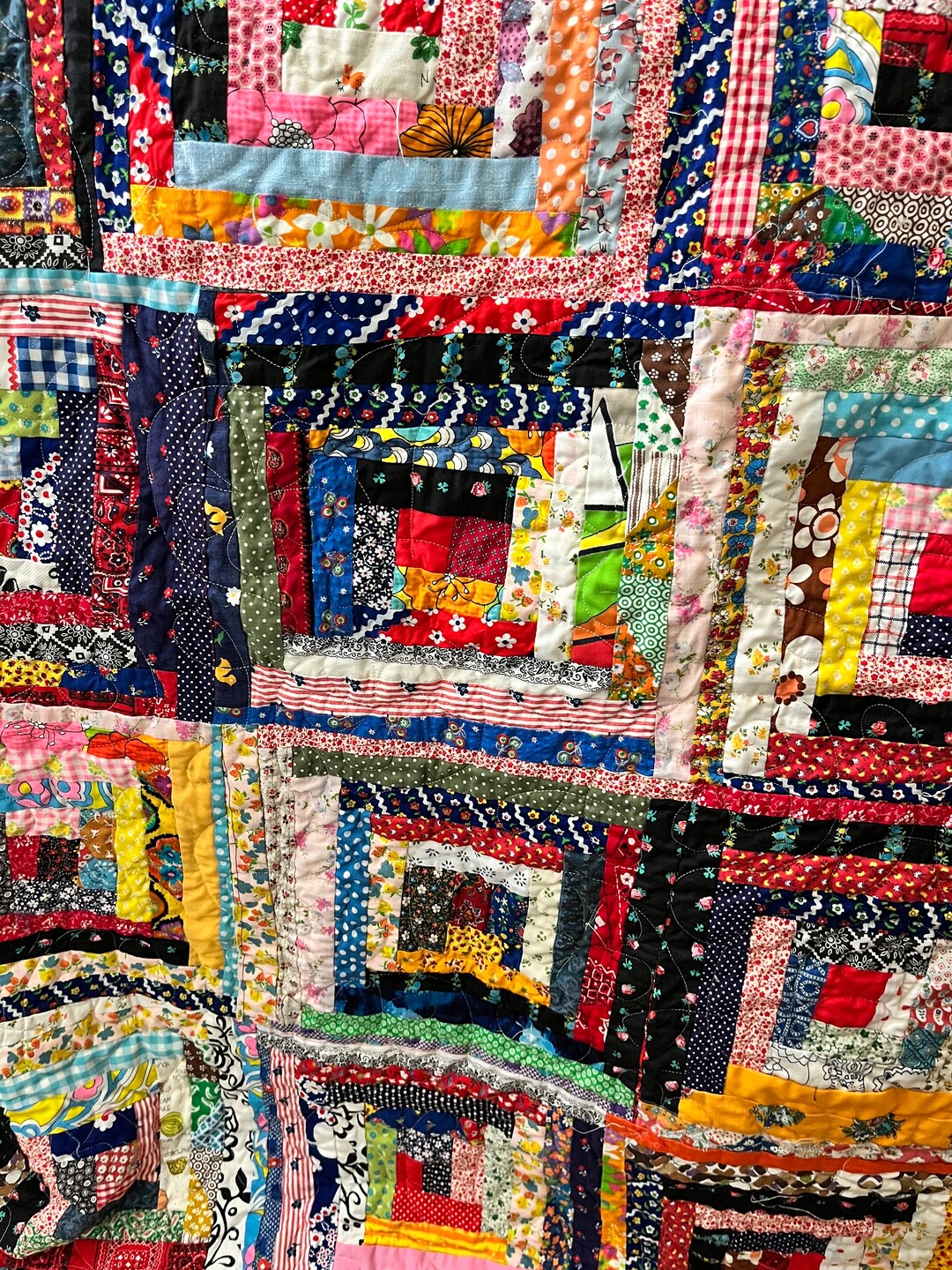 Scrappy Log Cabin Quilt - Etsy