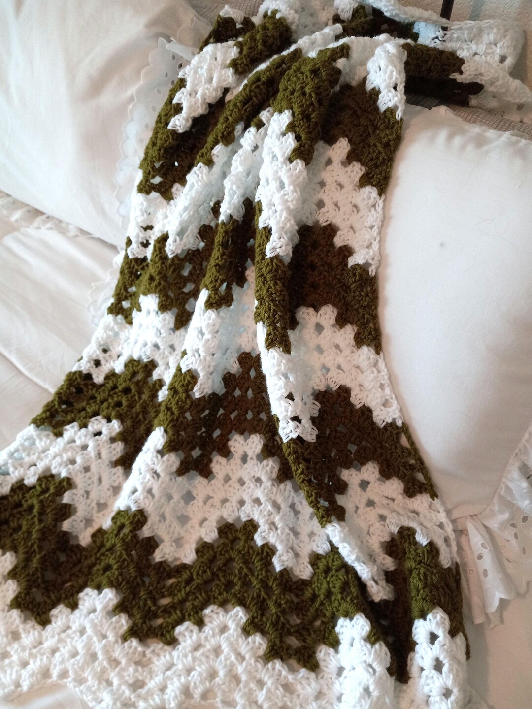 Charming Crocheted Granny Ripple Throw White and Olive Green - Etsy
