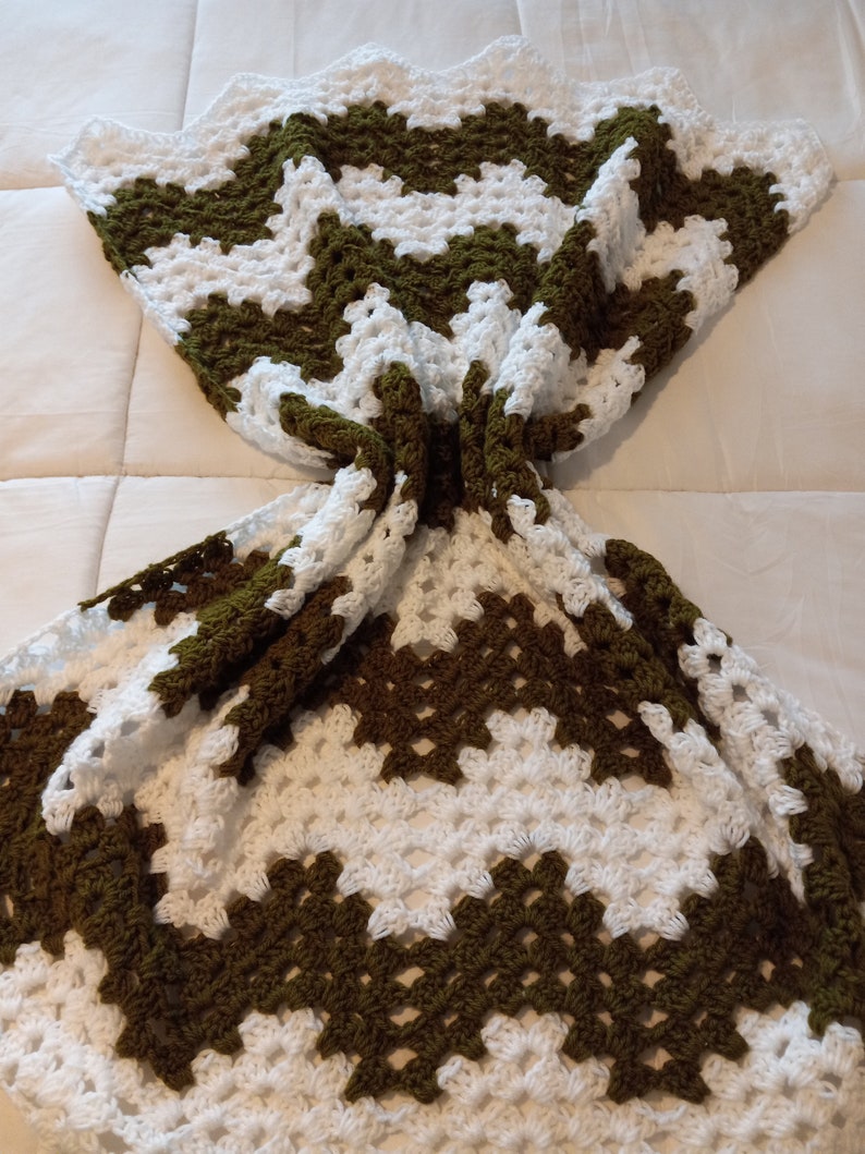 Charming Crocheted Granny Ripple Throw White and Olive Green | Etsy