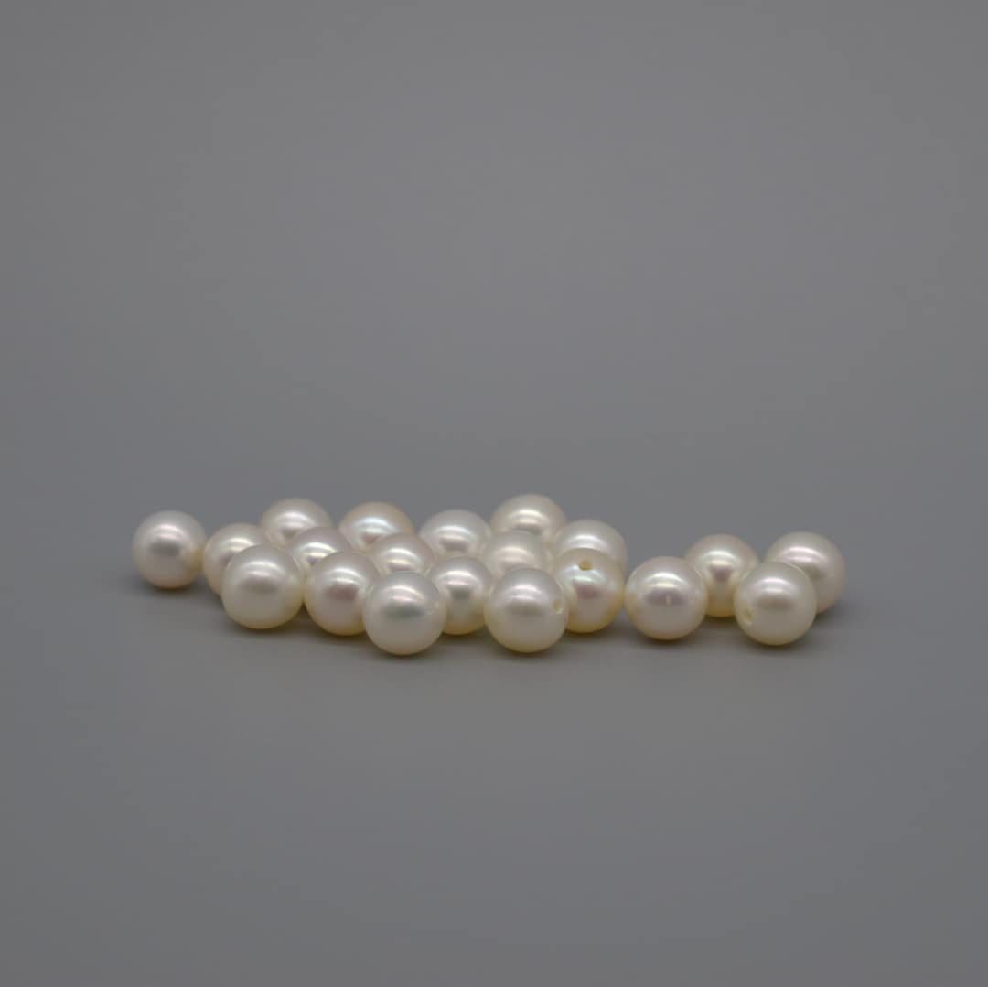 Freshwater Pearl Beads - Half Drilled Round Pearls - White - Grade ...