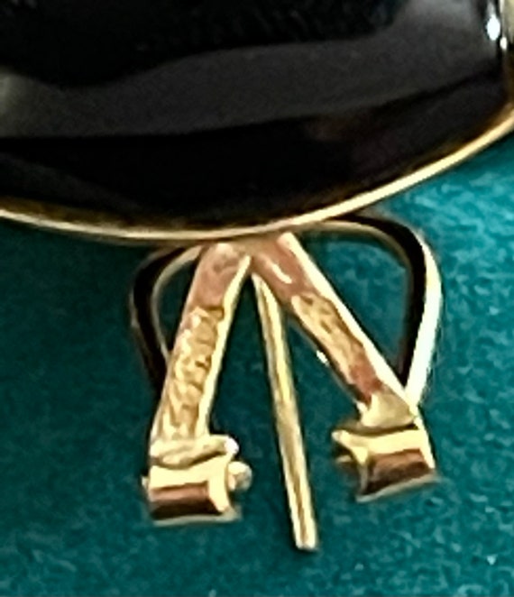 14K Yellow Gold Onyx Omega Back Pierced Earring - Gem