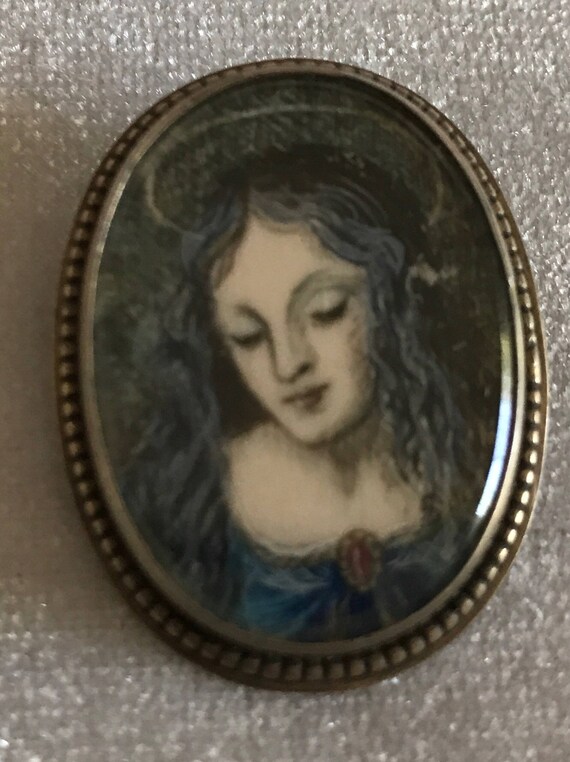 Vintage portrait of lady - Gem