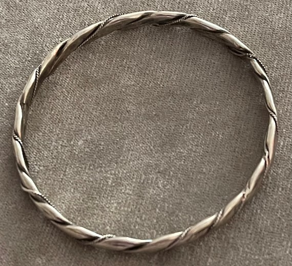 Sterling Twisted Bangle Bracelet - Gem