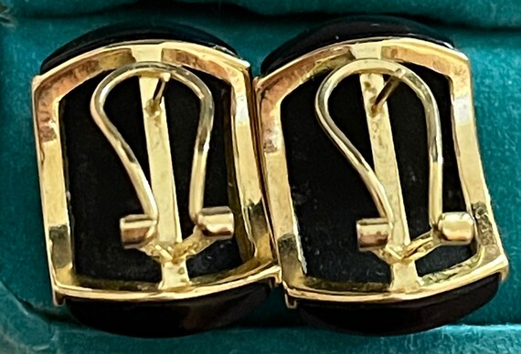 14K Yellow Gold Onyx Omega Back Pierced Earring - Gem