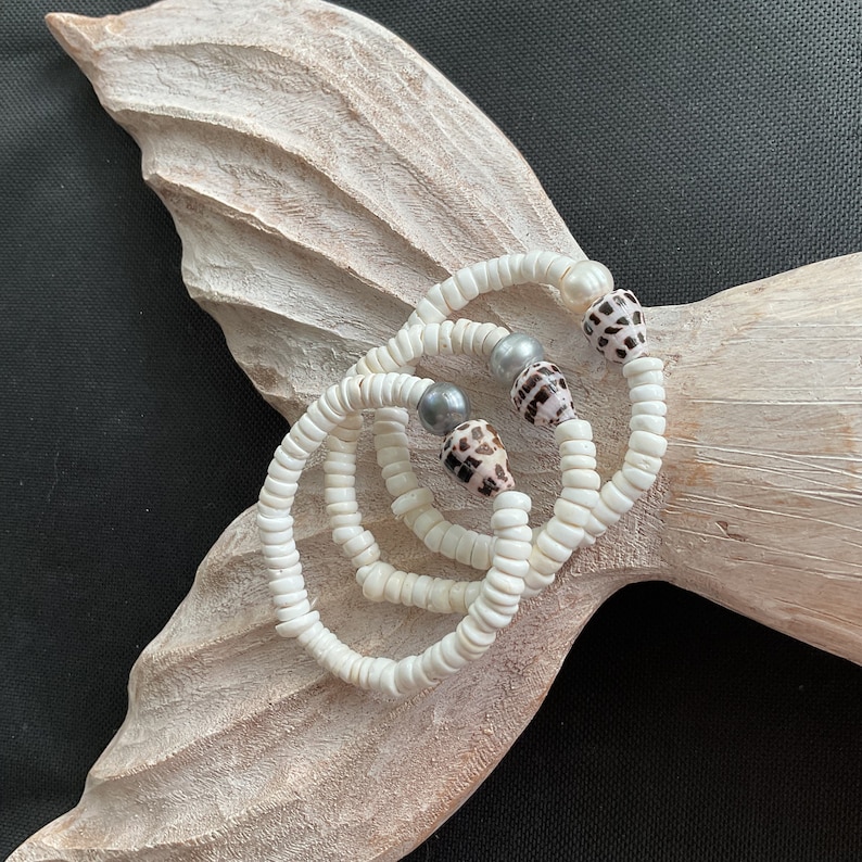 Puka Shell Bracelet, Hawaiian Cone Shell, Freshwater Pearl - Etsy