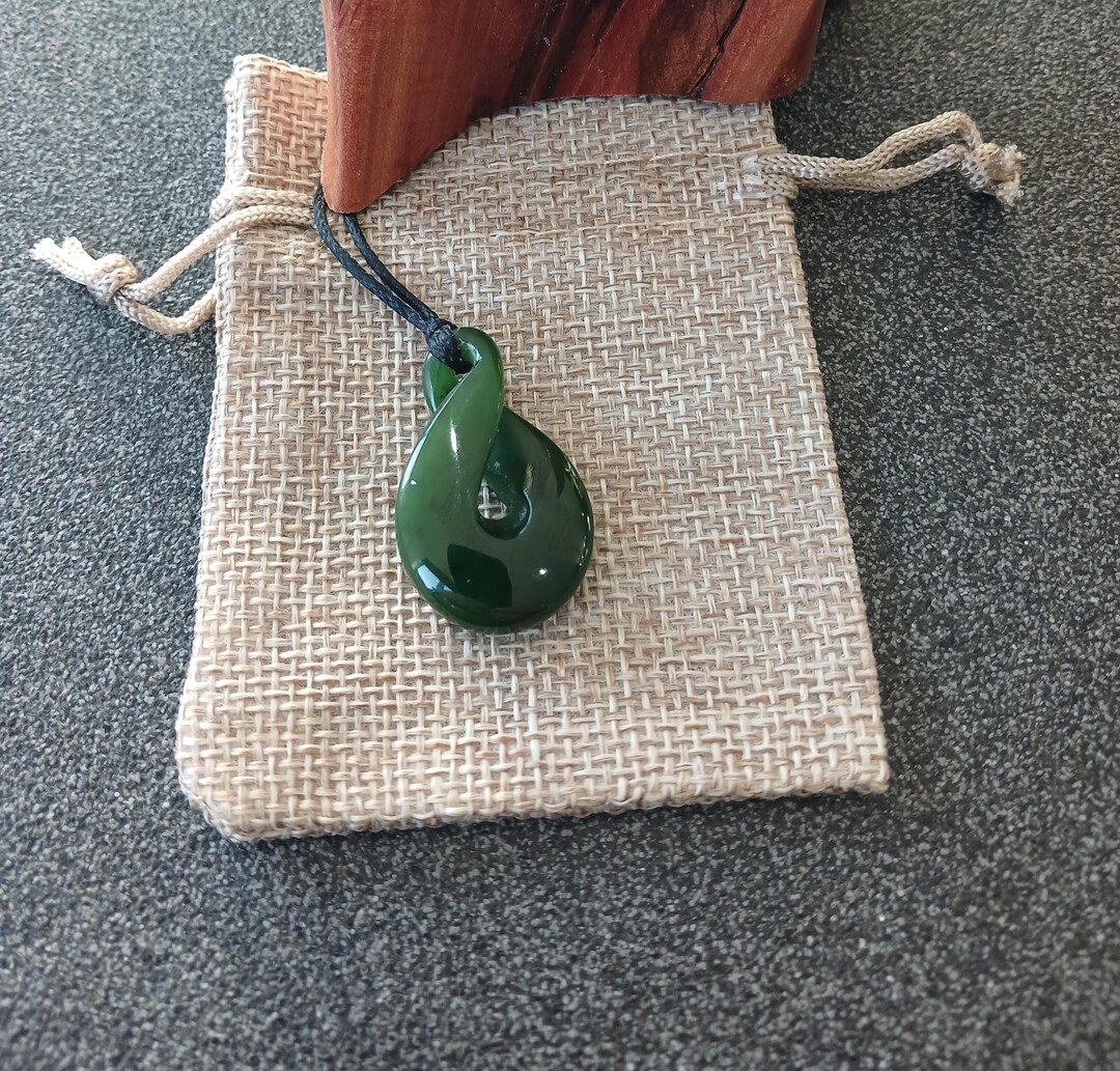 Greenstone Twist Pendant: Handcrafted New Zealand Pounamu Jewelry - Etsy