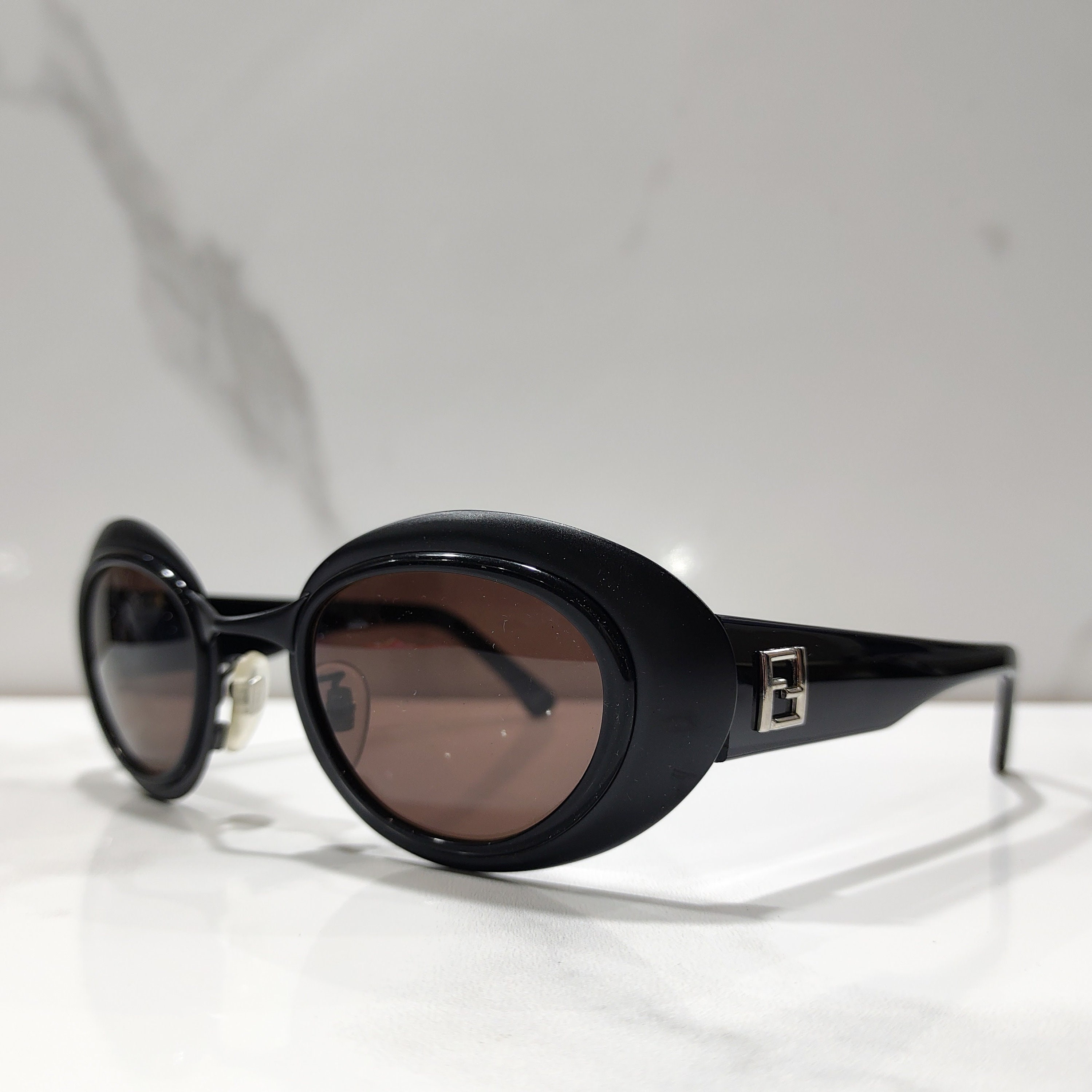 Fendi SL7113 Sunglasses Lunette Brille Cat Eye 90s Y2k Fendi SL7113 Sunglasses Lunette Brille Cat Eye 90s Y2k