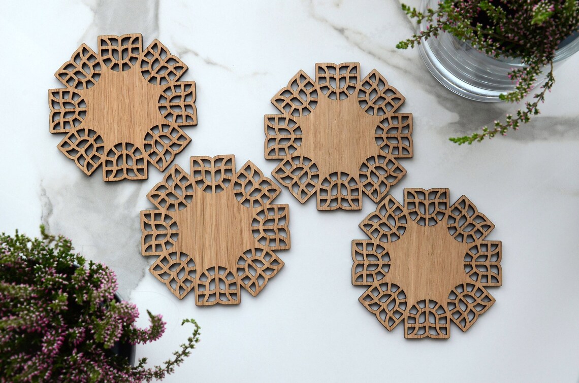 4 Round Oak Color Wood Coasters With Handwritten Floral Motif ...