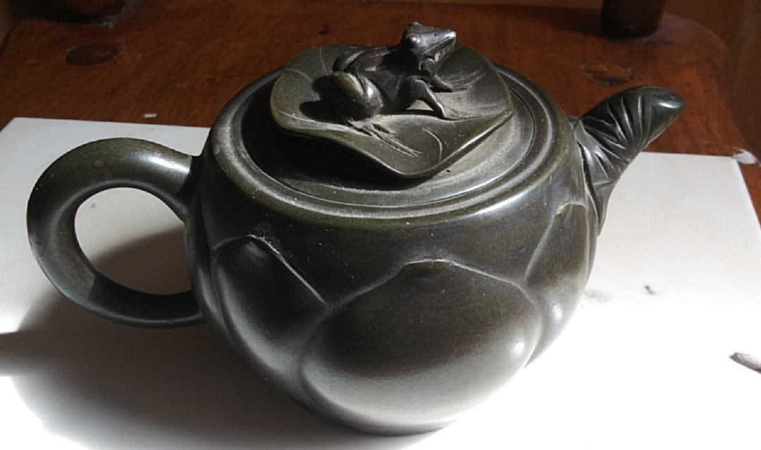 China Purple Sad Teapot of Lotus and Frog 紫砂 - Etsy