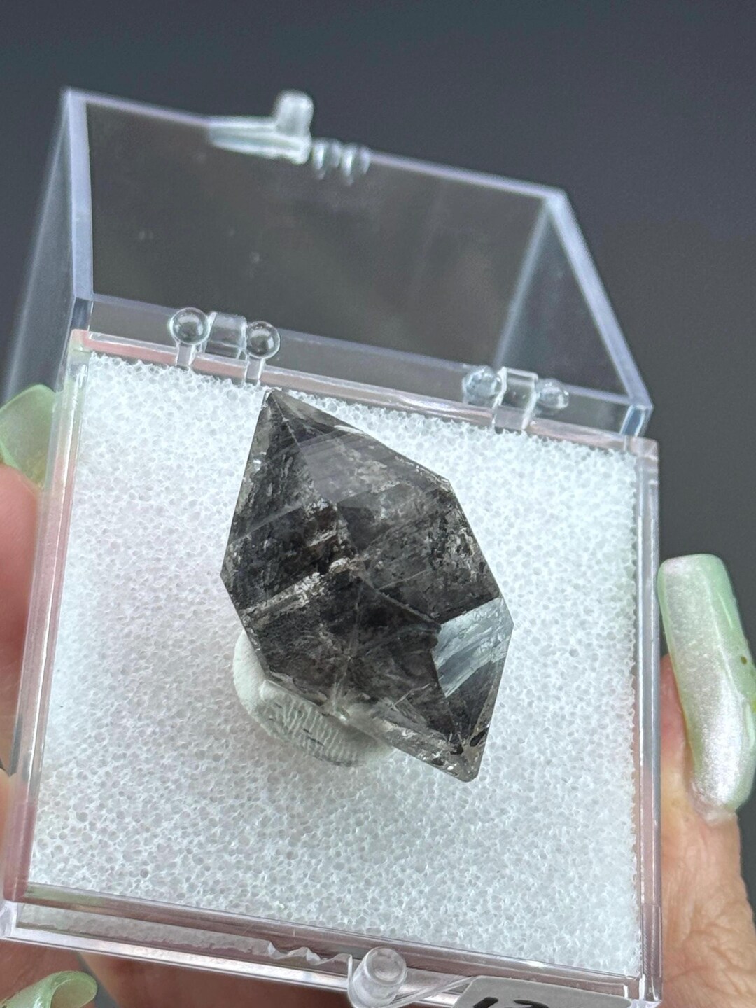 DT Quartz With Graphite Inclusion From Niujie Mine, Yunnan, China ...
