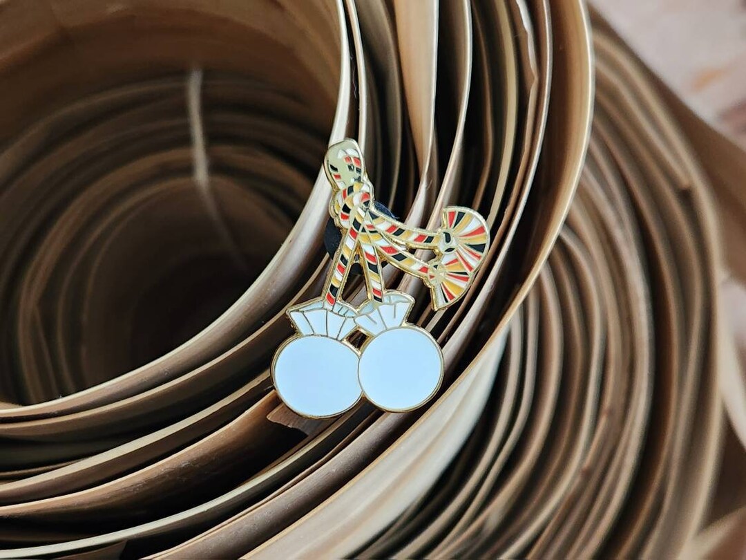 Kui ʻōmou Poi Maori Maori Poi Enamel Pin - Etsy