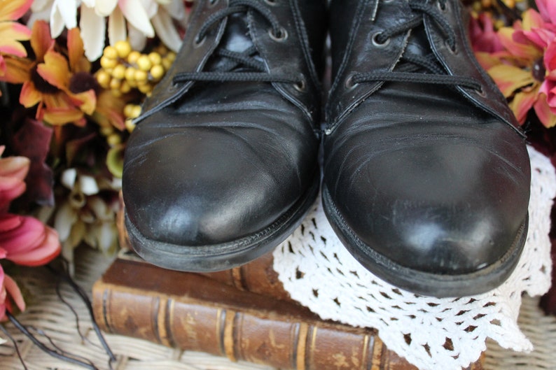 Ladies Vintage Black Leather Ankle Boots / Comfy Lace up Low Cut Ankle ...