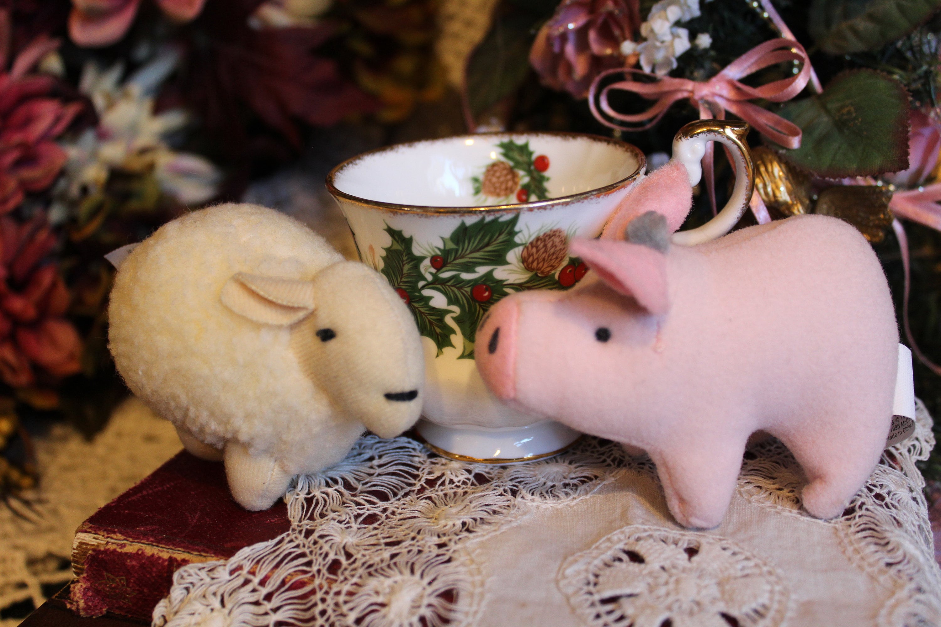 Babe Pig, Sheep Plush Animals / 1995 Mcdonald's Corp. Tiny Stuffed ...
