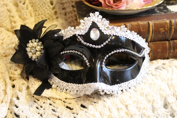 Women's Dramaticly Sparkling Gypsy Mystery Mask One Size | Etsy