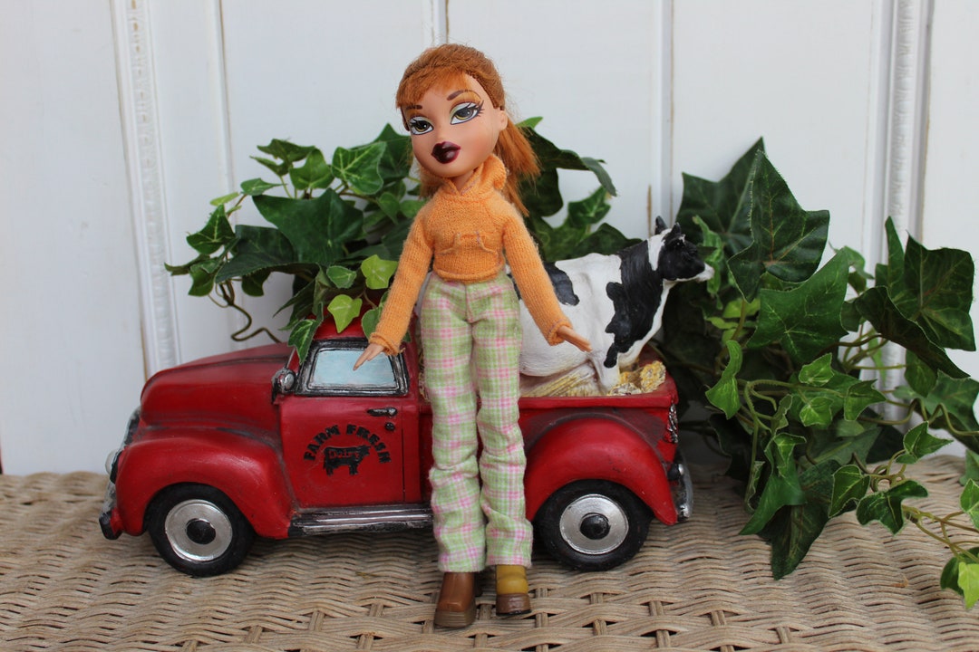 Bratz 2001 MGA Doll / Vintage Red Hair, Green Eyes Fashion Toy ...