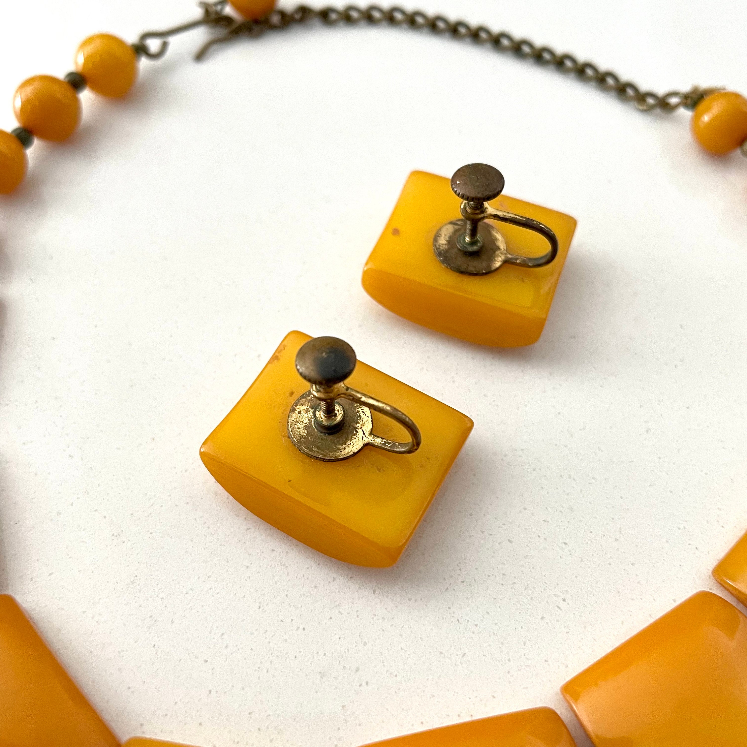1940s Butterscotch Yellow Bakelite Disc Necklace and Earring Set Art ...