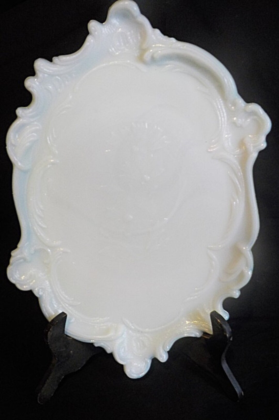 Vintage Dithridge Milk Glass Vanity Tray Aster Or Daisy Flowers W Lacy Edge Etsy