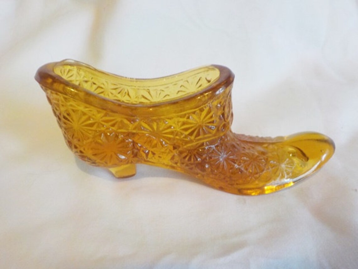 Vintage Fenton Glass Daisy and Button Amber Shoe / Slipper Long Toe 6 ...