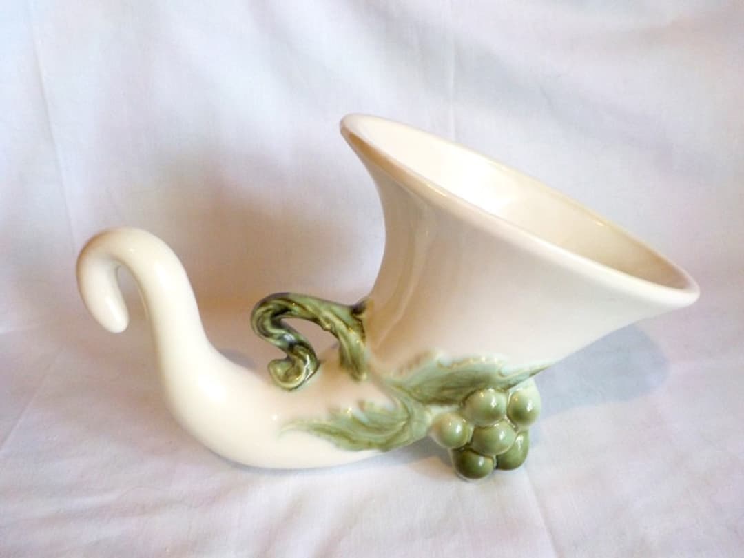 Vintage Hull Pottery TOKAY Cornucopia Planter Vase 10 Gloss White - Etsy