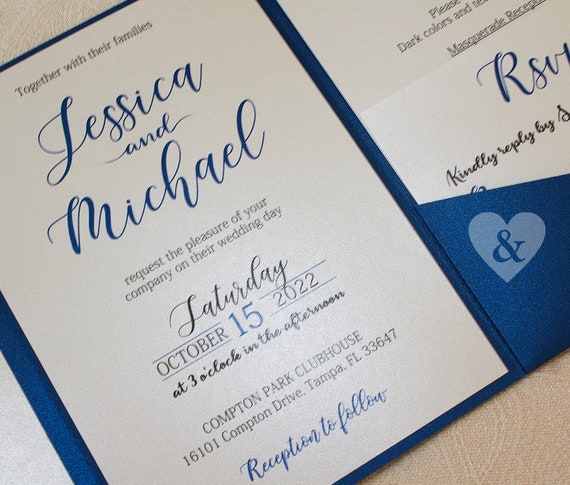 Invitación Azul En Blanco Estallada