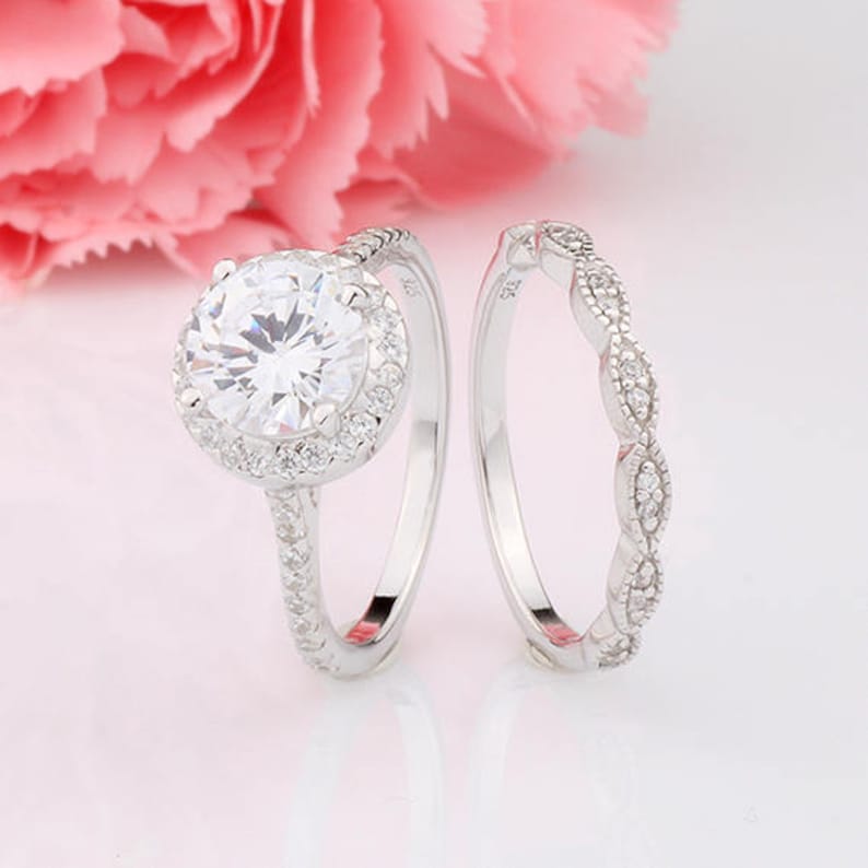 Round Shaped CZ Sterling Silver Rings Set / Round Halo Rings | Etsy