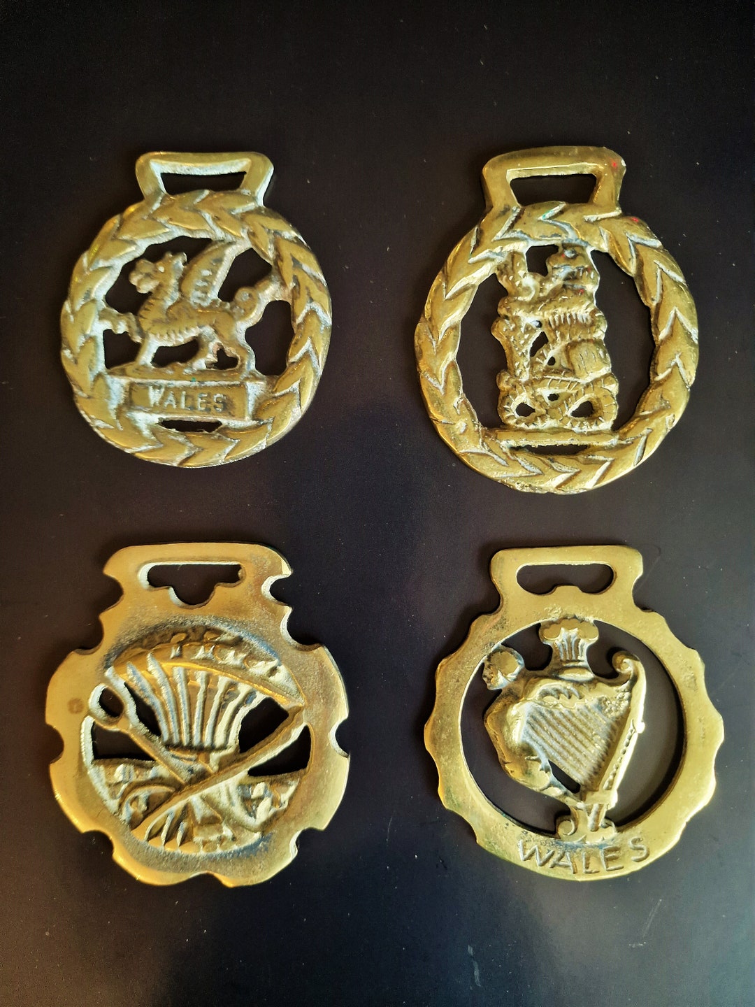 4 Welsh Horse-brasses of Kleppermannetjes Uit Wales, UK, in Brons ...