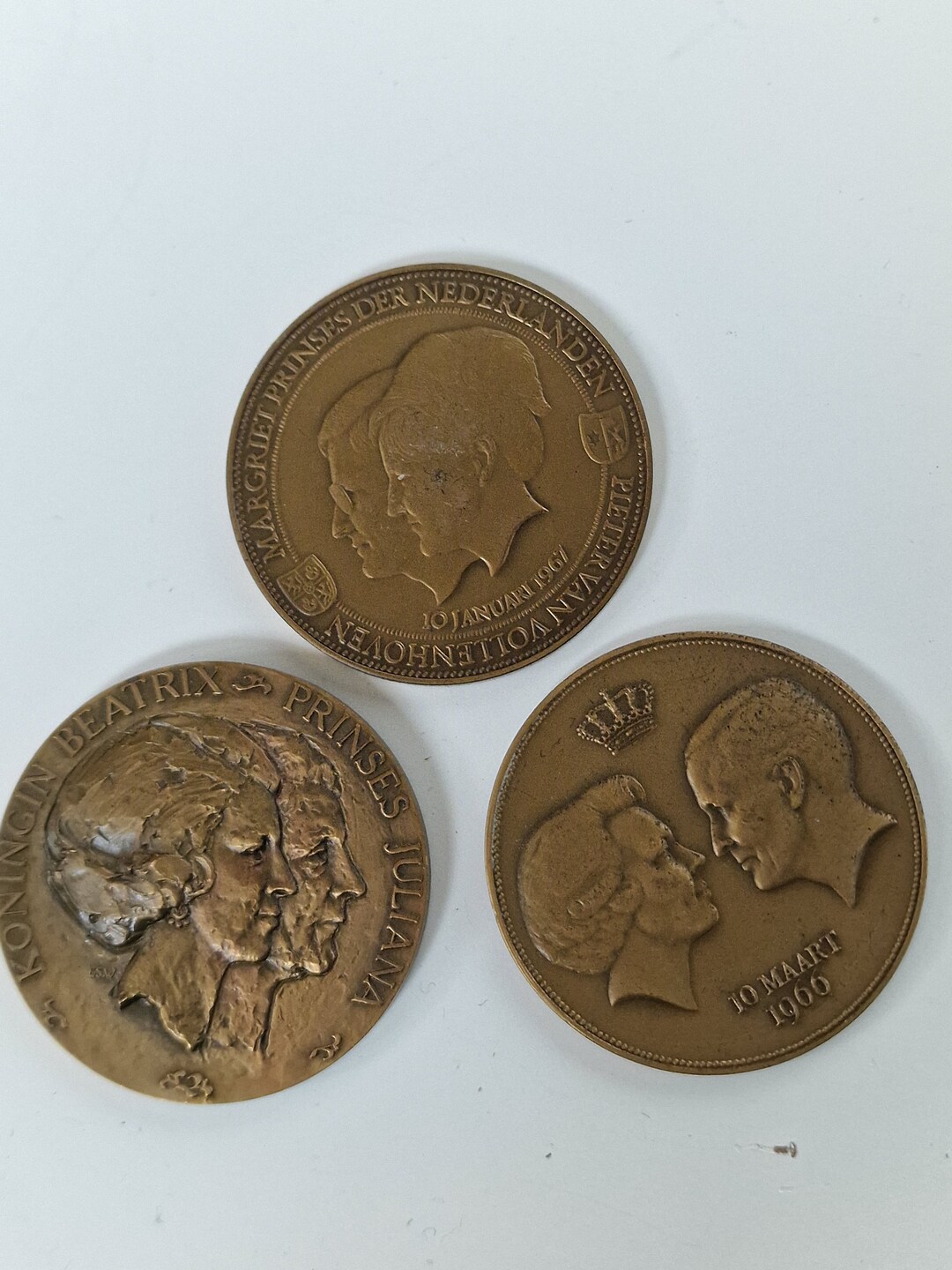 Set of 3 Large Bronze Coins Dutch Queens Couples, Beatrix, Van ...