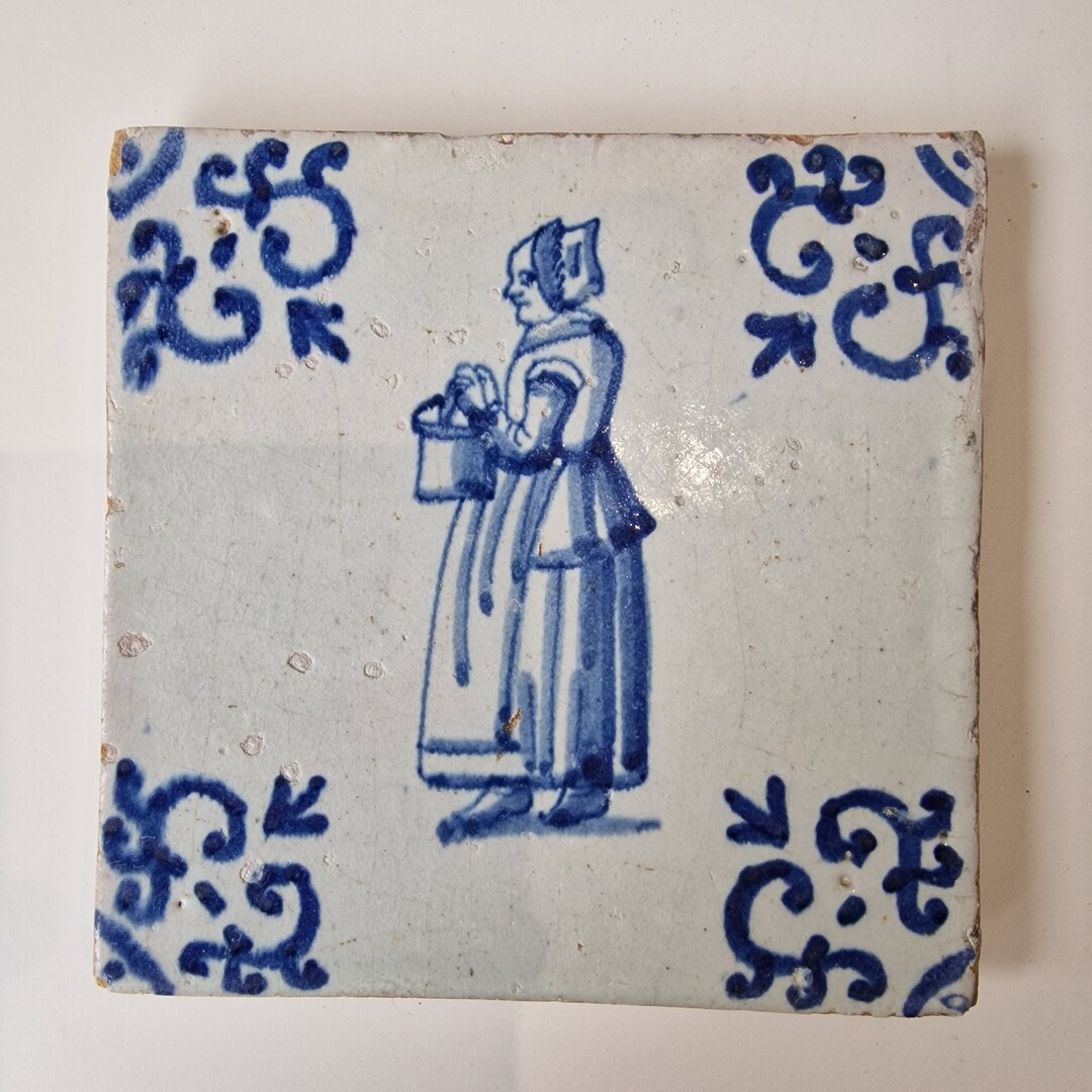 17th Dutch Tile Dutch Girl 17e Eeuwse Tegel Met Voluuthoek Corner ...