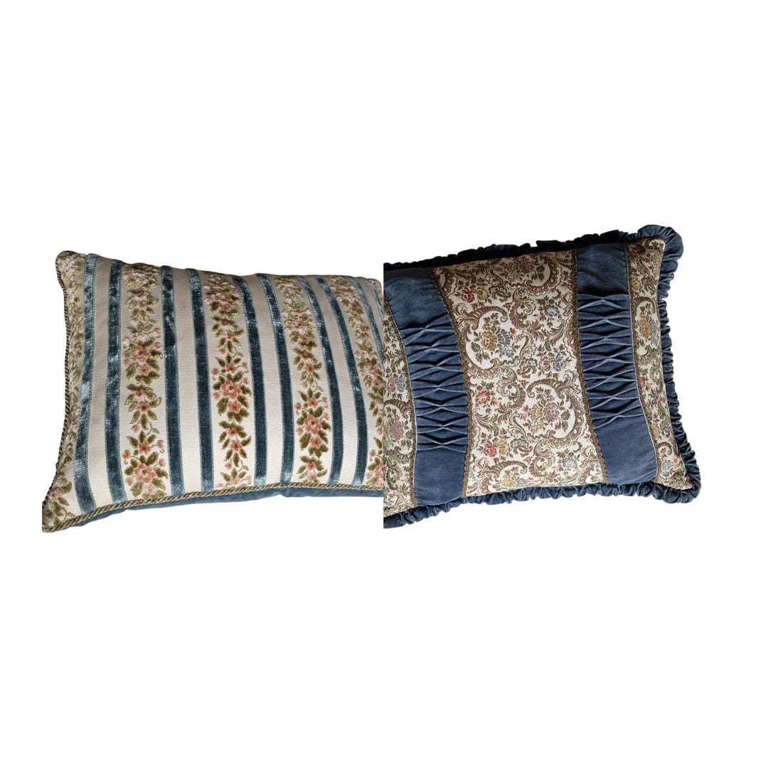 A Set of 2 Opulent Victorian Cushions, Sierkussens, Filled Feather ...