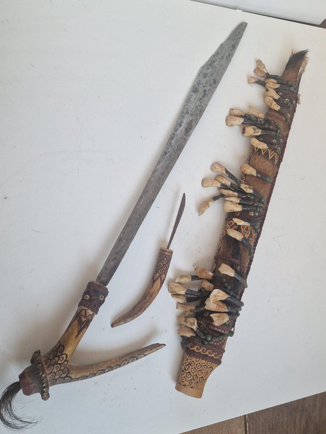 Authentic Dayak Mandau Sword – Tribal Headhunter Weapon With Carved ...