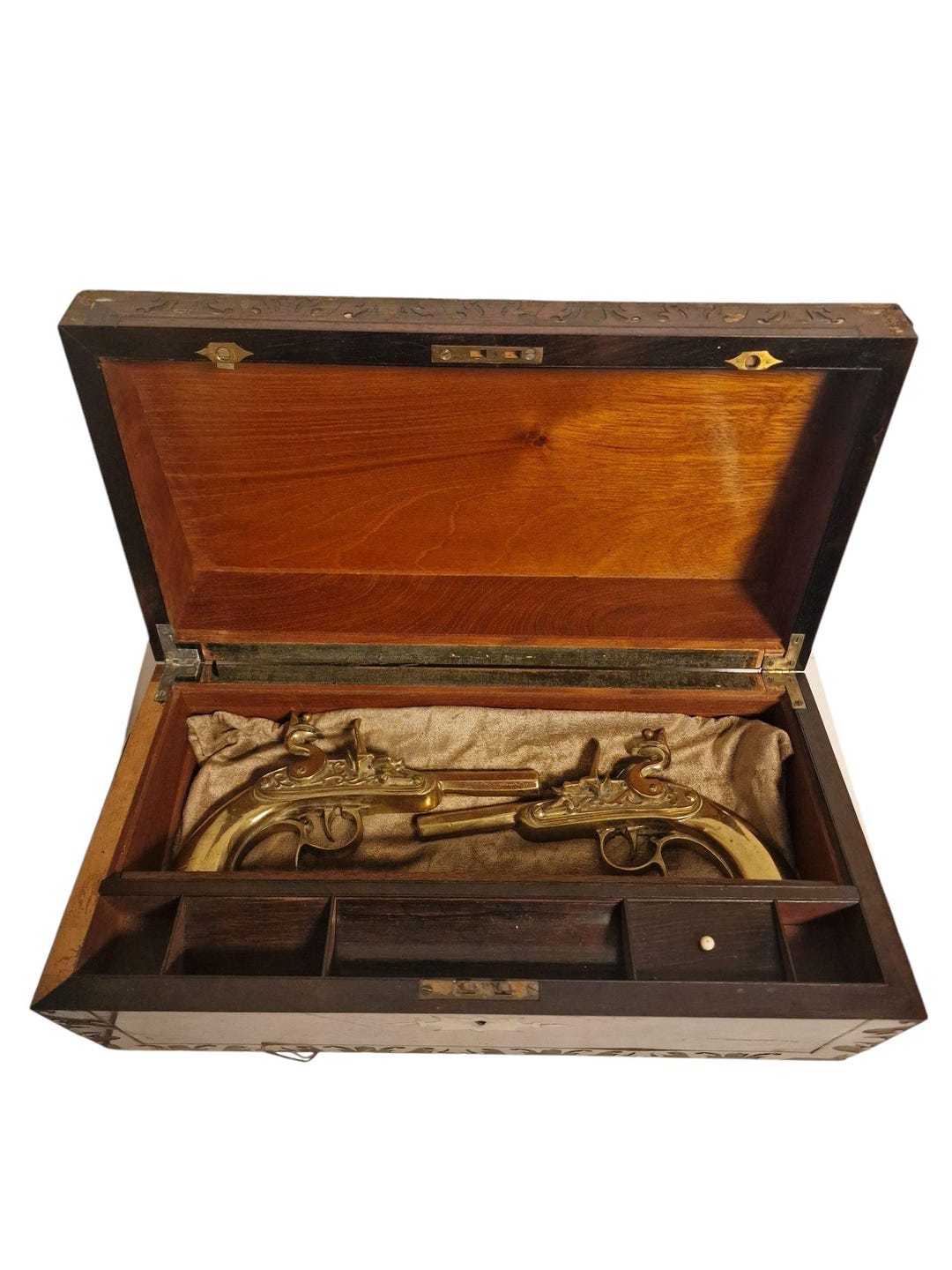 Gentlemen Are You Ready?.. FIRE! Prachtige Old Kist, 2 Grote Pistolen ...