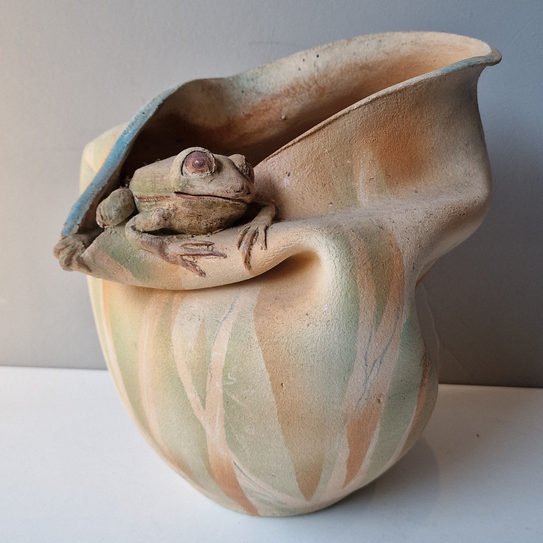 Lies Van Vlijmen - Large Raku Sculptural Vase With Frog - Dutch Artist ...