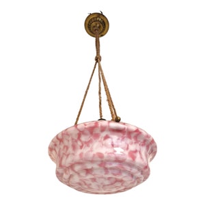 Art Deco Trapeze Schaal Lamp Hanglamp in Bewerkt Glas Met Roze Kleurige ...