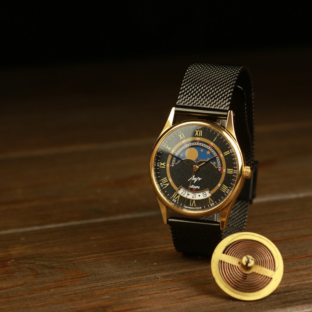 Soviet Quartz Watch LUCH Real Moon Phases Calendar, Moon Phase Watch ...