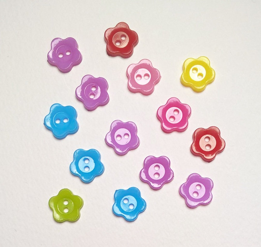 Set of Small Plastic Flower Buttons or Large Wooden Flower Buttons - Etsy