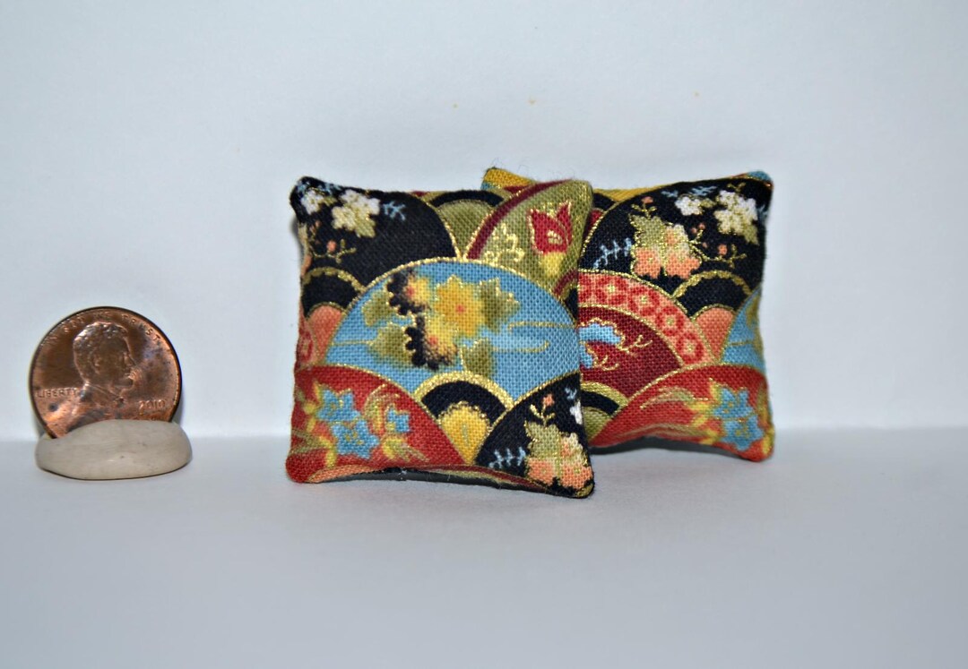 1/12 Scale Miniature Dollhouse Pillows 2 Stunning Cushions Throw ...