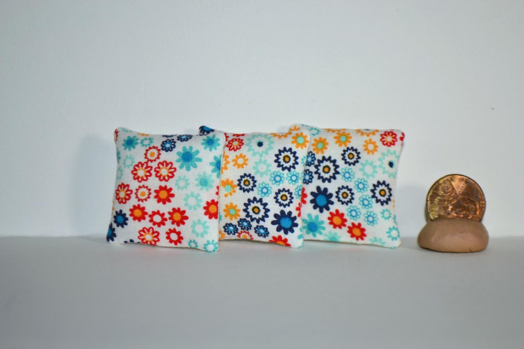 Miniature Dollhouse Pillows Cushions Throw Pillows 1:12 Scale 3 Pillows ...