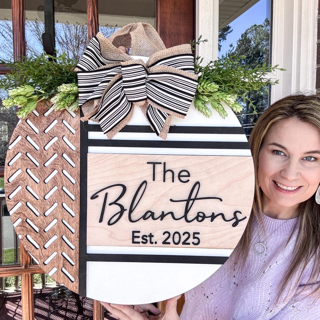 Personalized Door Sign | Round Wooden Family Name Sign With Bow and ...