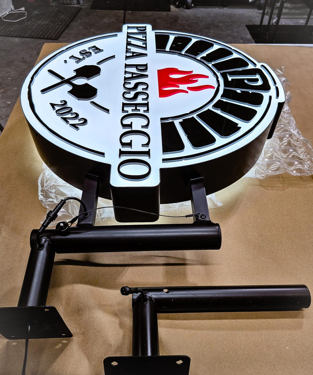 Custom-lit Signs-blade/wayfinding Directional Arrows, Double/single ...