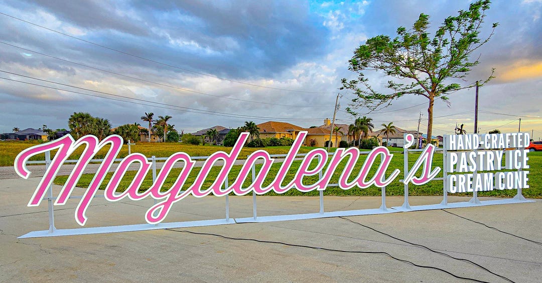 Custom-lit Signs. Front-lit LED Bright Illuminated 3D Marquee Channel ...